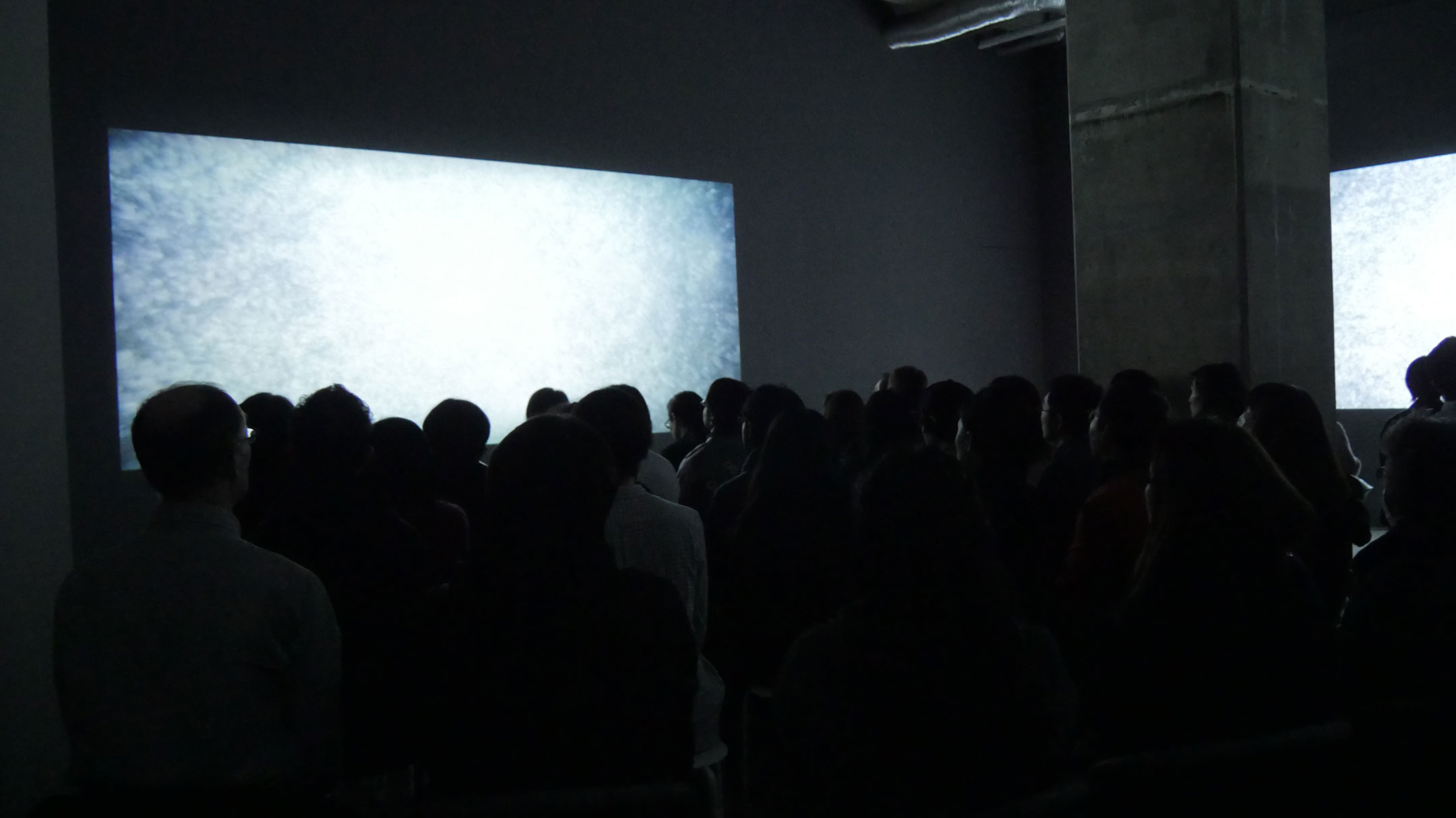 Empty Gallery – Takashi Makino