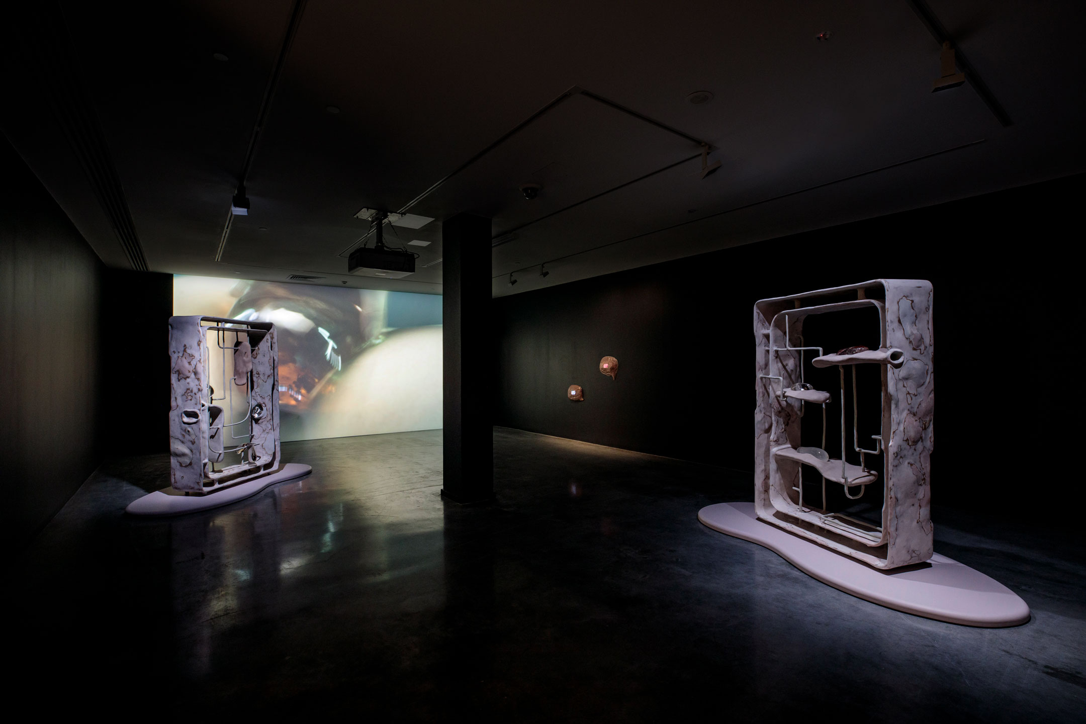 Empty Gallery – Jes Fan